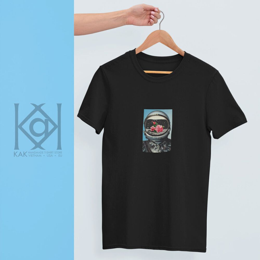 Áo Thun Hình Phi Hành Gia - AT0001- Kak - Đen Áo Thun Hình Phi Hành Gia - AT0001- Kak - Đen