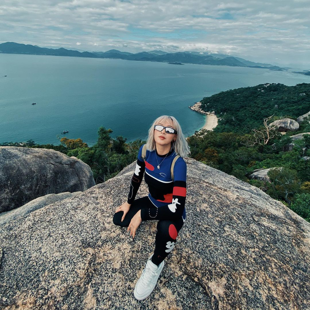 Off-White Chia Sẻ Hình ảnh Mới Nhất đến Từ Châu Bùi